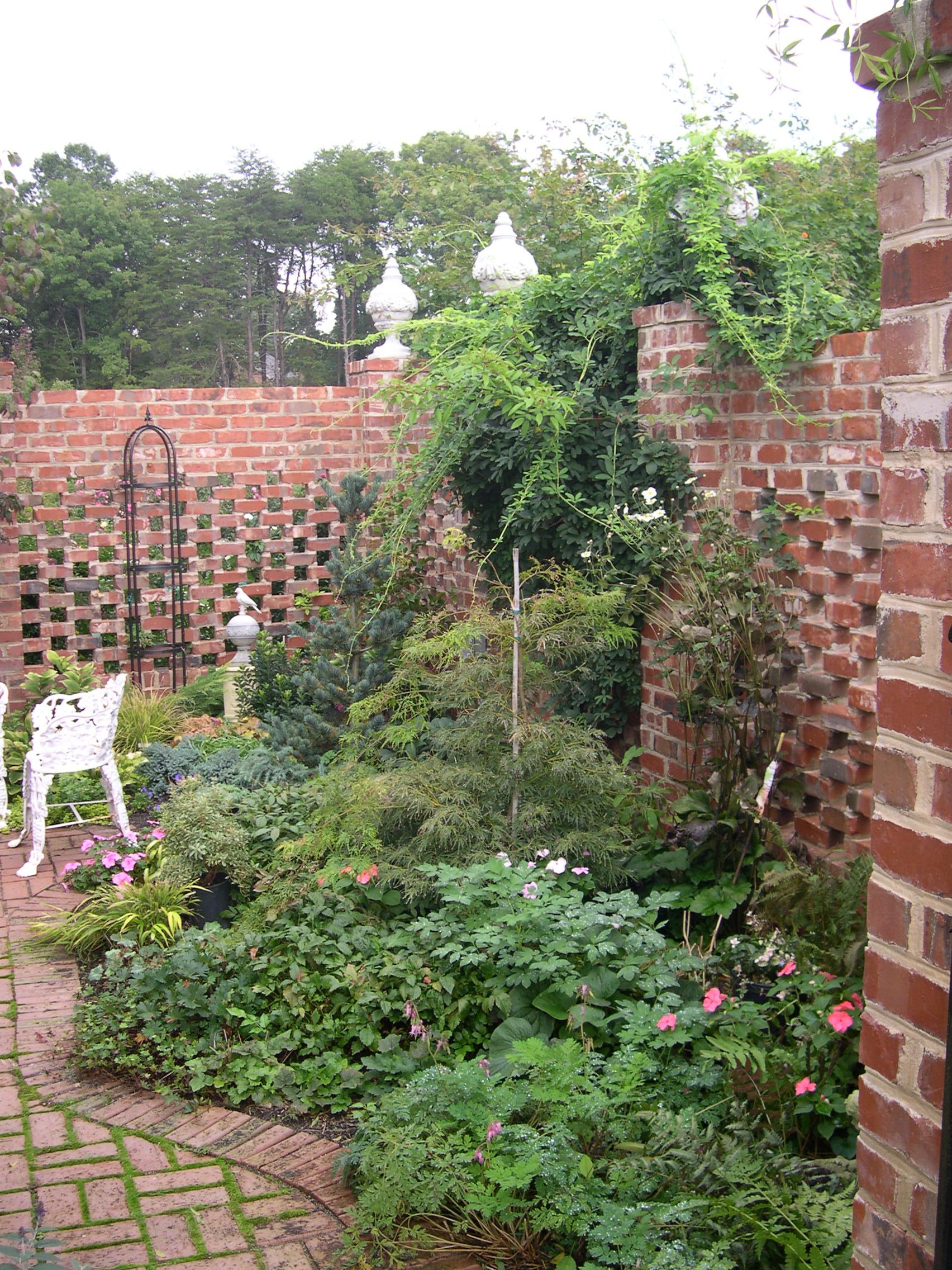 Tips for Creating a Secret Garden – KarensGardenTips.com