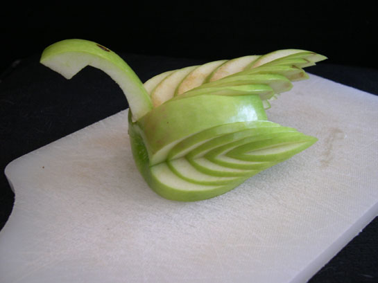 How to Make an Apple Swan Garnish – KarensGardenTips.com